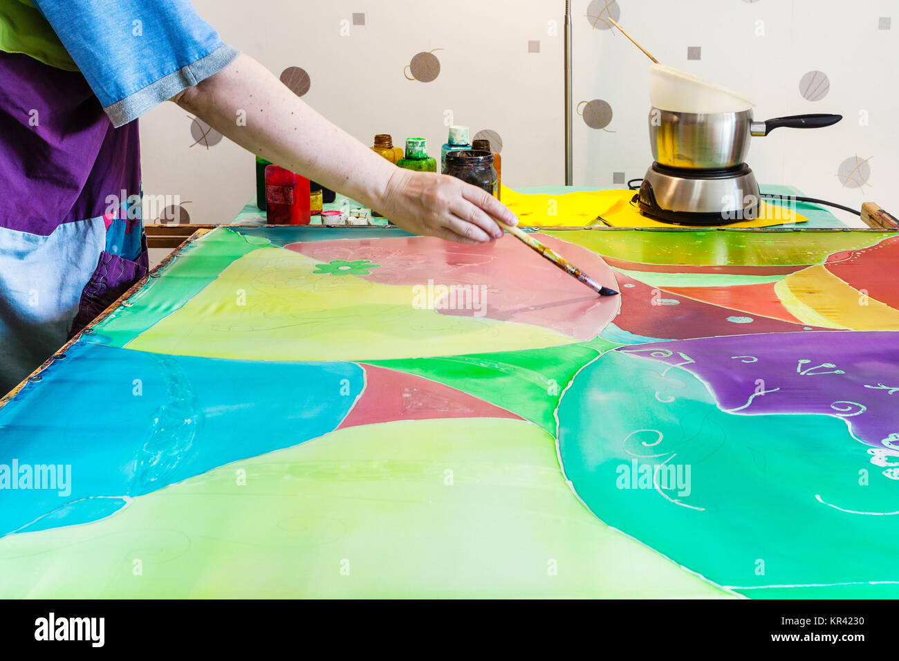 Batik manufacturing hi-res stock photography and images - Alamy