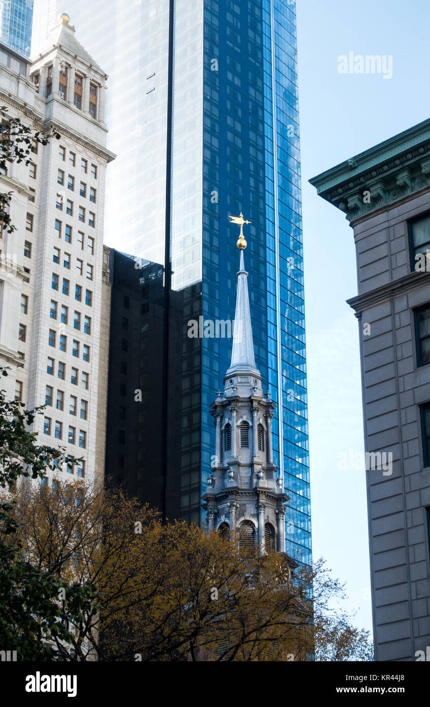 Trinity church lower manhattan hi-res stock photography and images - Alamy