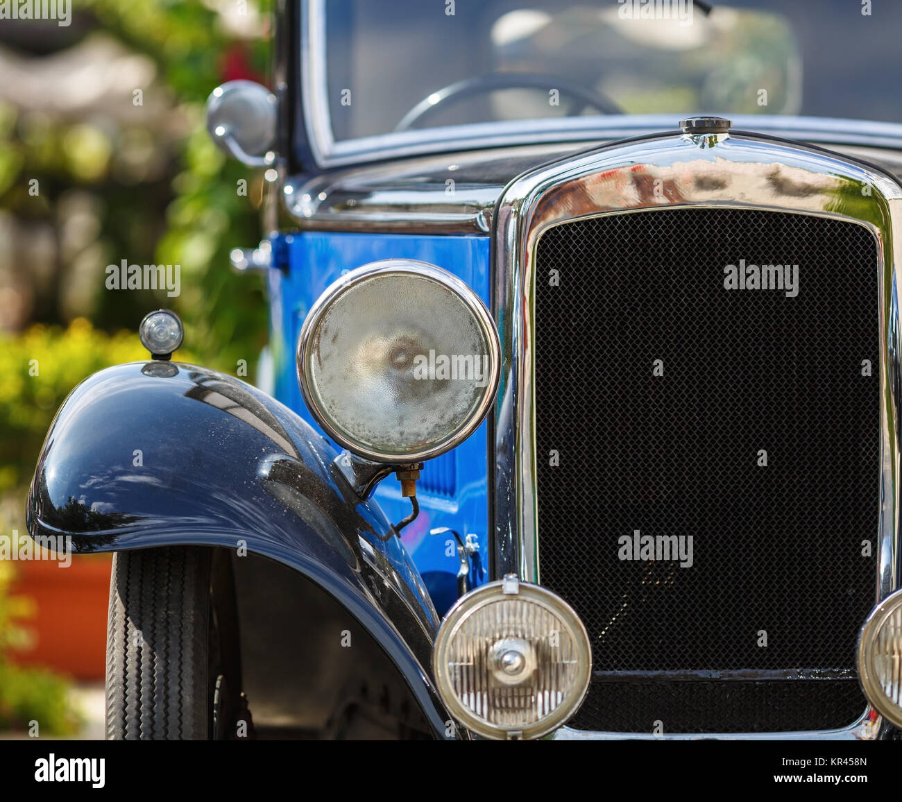 Old vintage car Stock Photo - Alamy