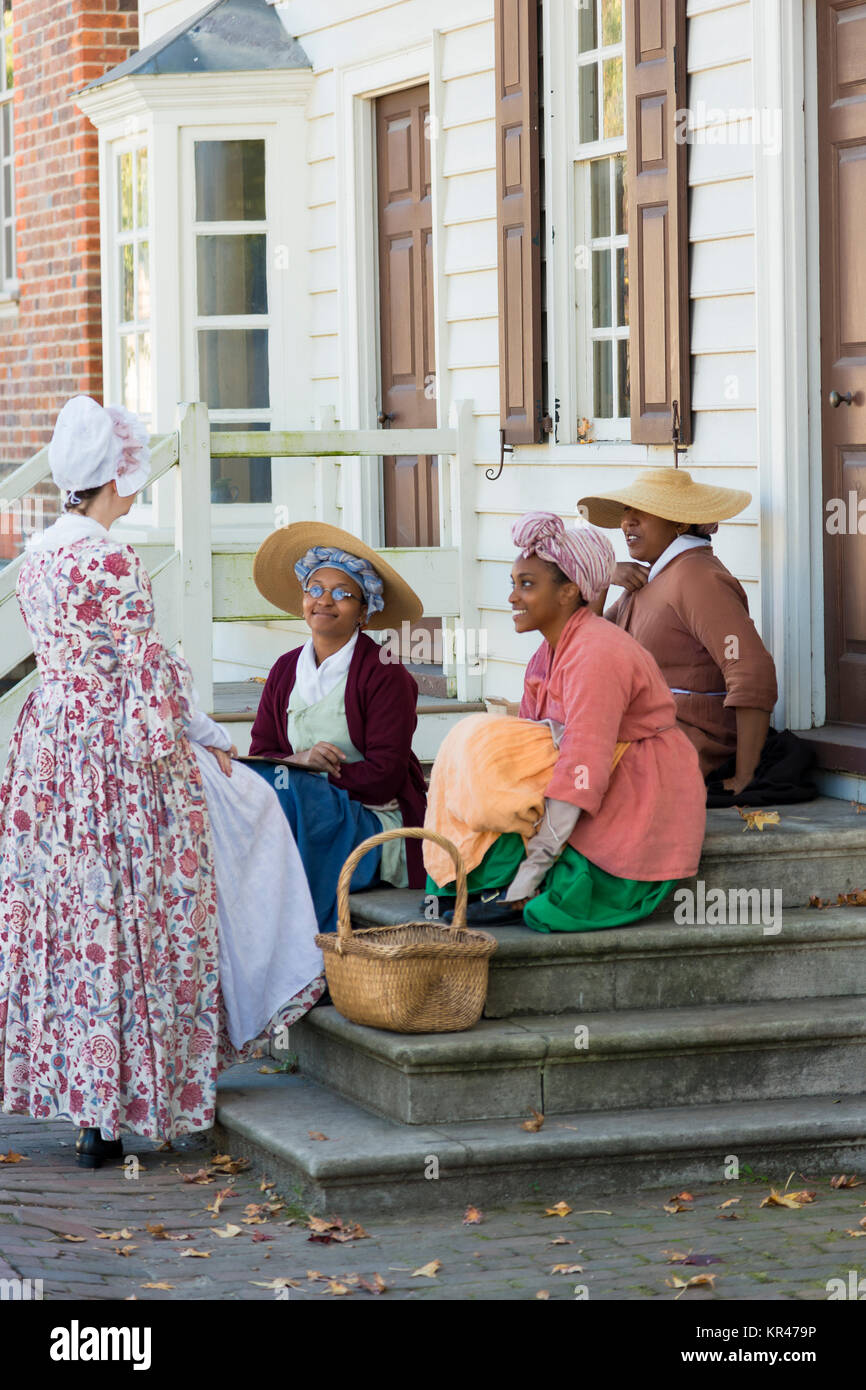 Colonial Williamsburg costumed interpreters on Duke of Gloucester ...