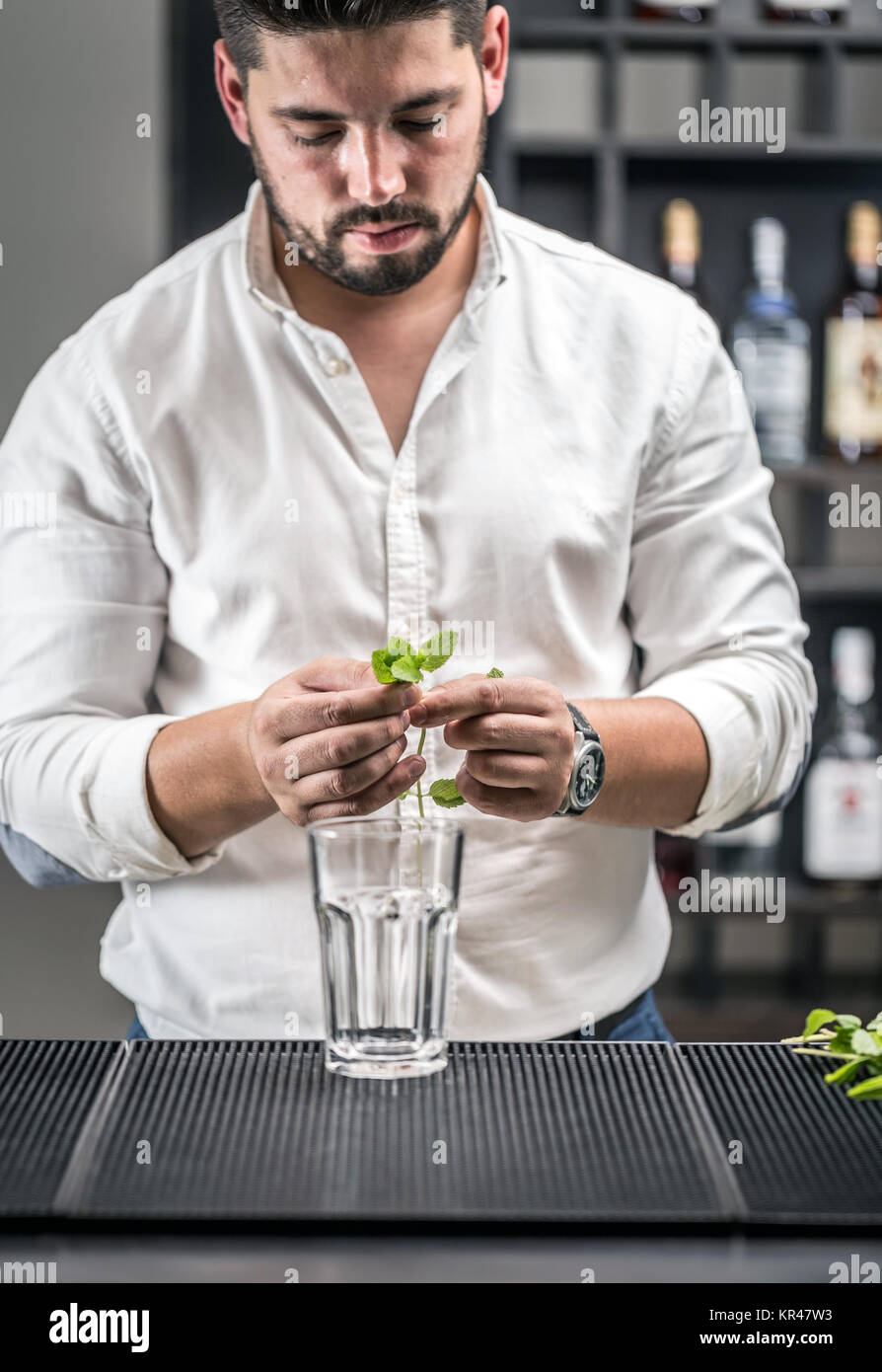 Employee worker workers working counter hi-res stock photography and ...