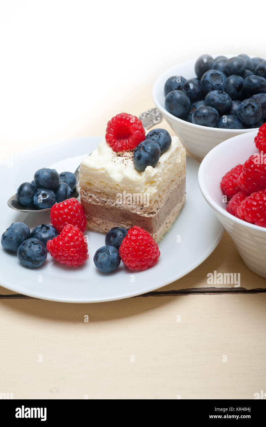 fresh raspberry and blueberry cake Stock Photo - Alamy