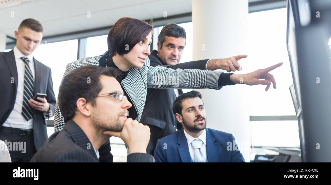 Office leader captain hi-res stock photography and images - Alamy