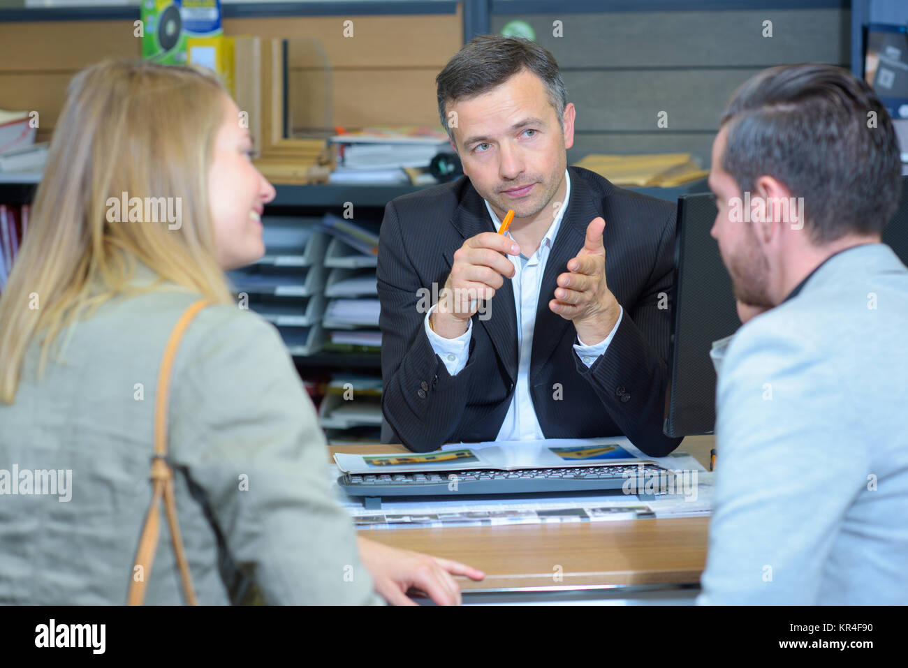 Female adult adults man men male hi-res stock photography and images ...