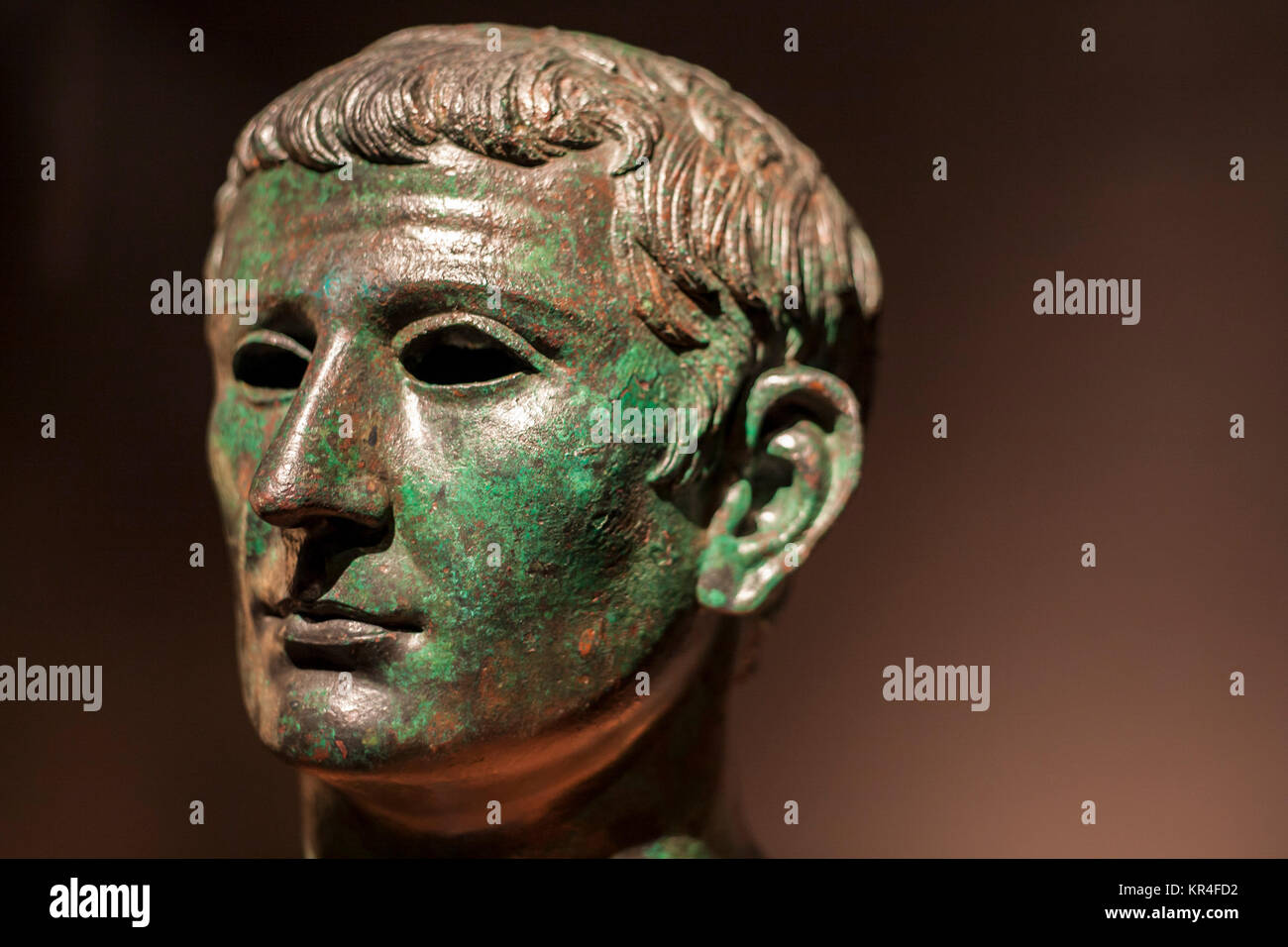 Bronze statue with empty eyes Stock Photo - Alamy