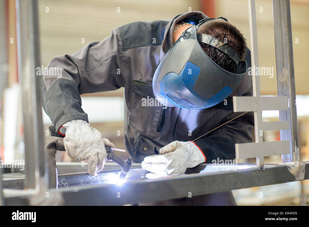 welder at work Stock Photo - Alamy