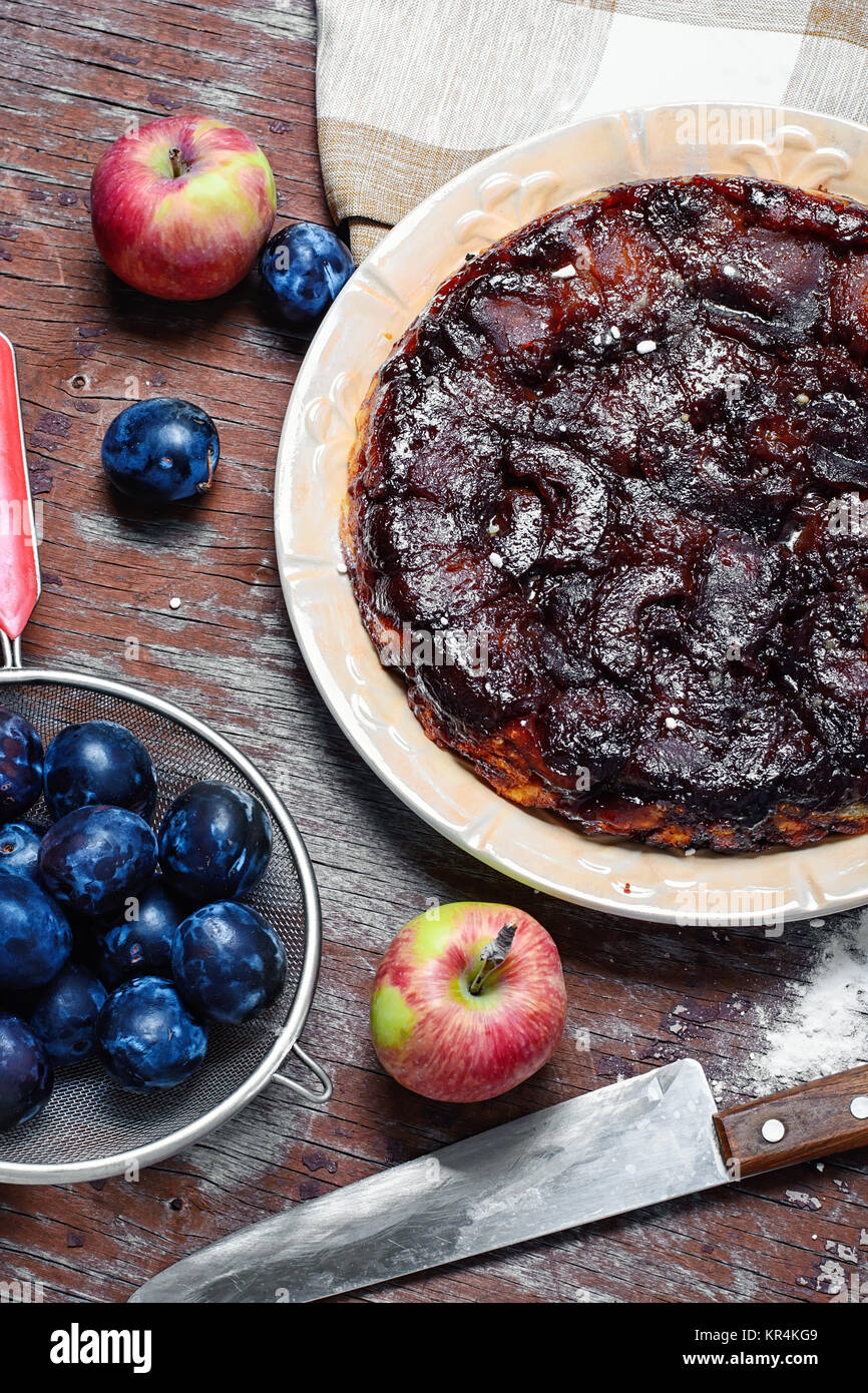 Damson cakes hi-res stock photography and images - Alamy