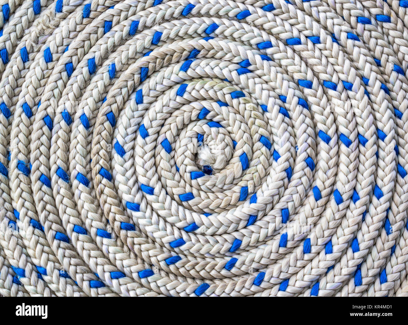 Circular spirally of nautical rope Stock Photo - Alamy