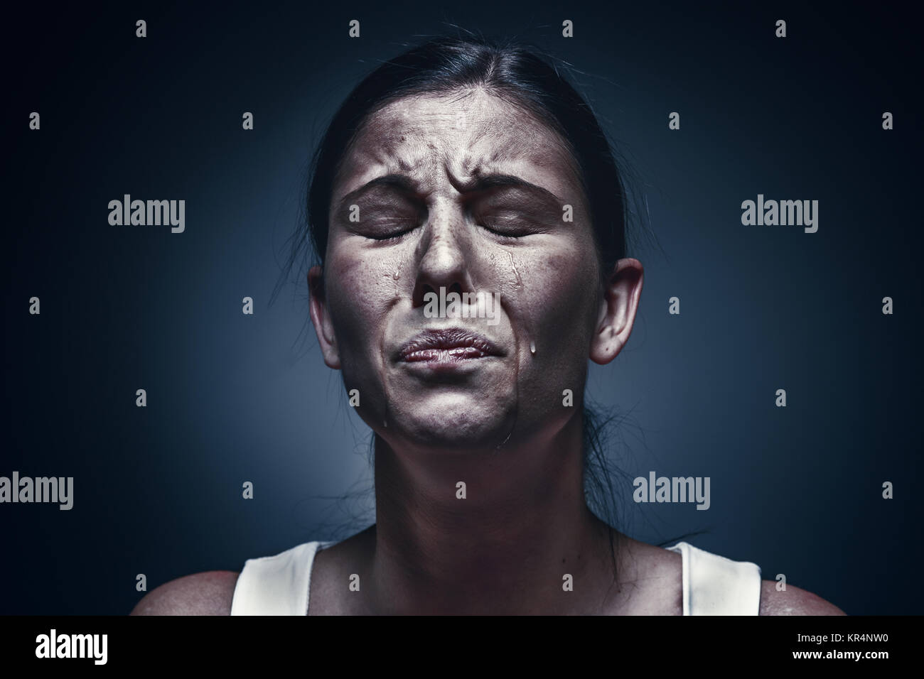Crying portrait hi-res stock photography and images - Alamy