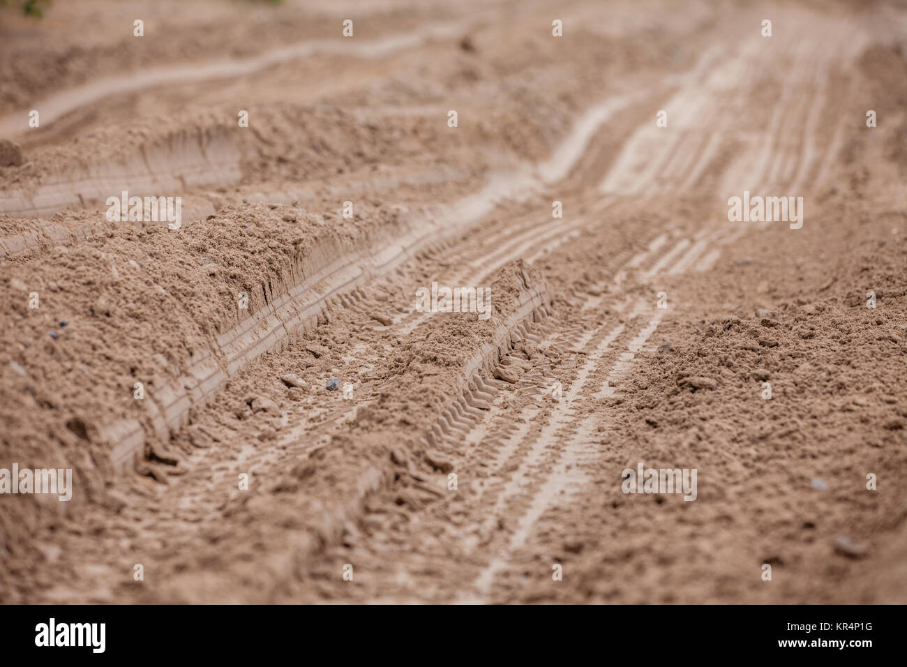 wheel tracks detail Stock Photo - Alamy