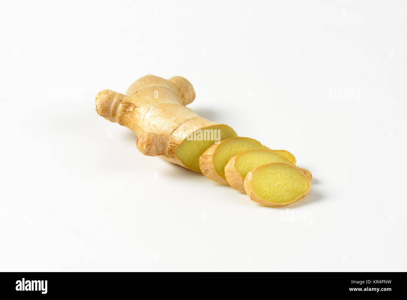 sliced ginger root Stock Photo - Alamy