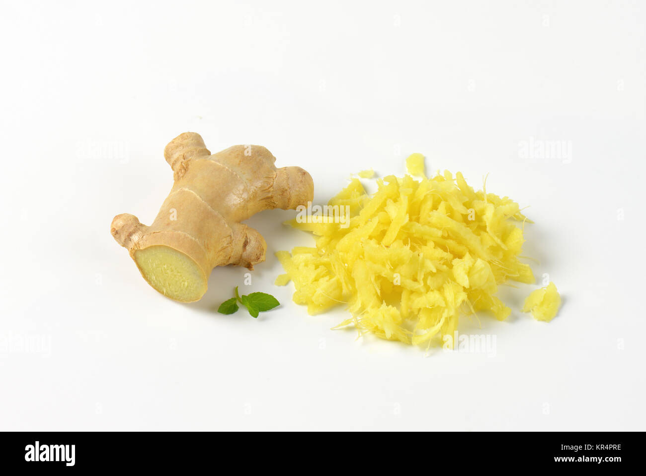 whole and grated ginger root Stock Photo - Alamy whole and grated ginger root Stock Photo - Alamy