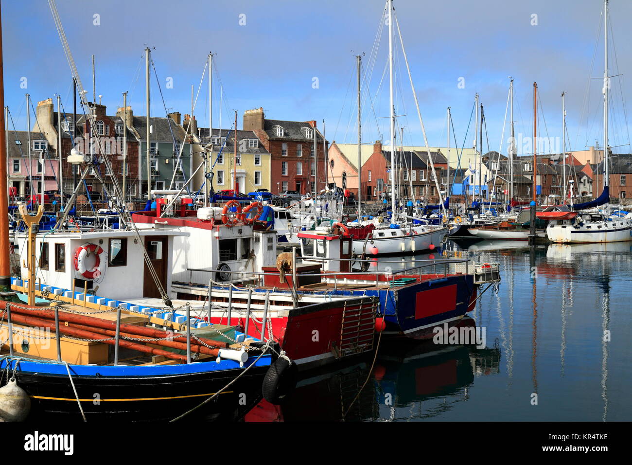 Arbroath pier hi-res stock photography and images - Alamy