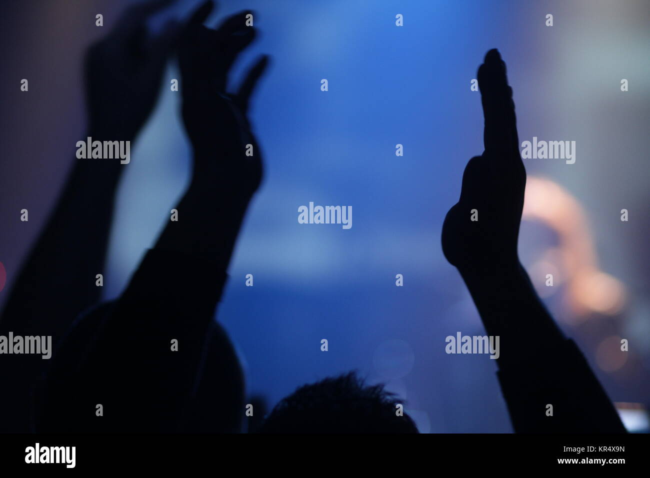 hand clapping at a concert Stock Photo - Alamy