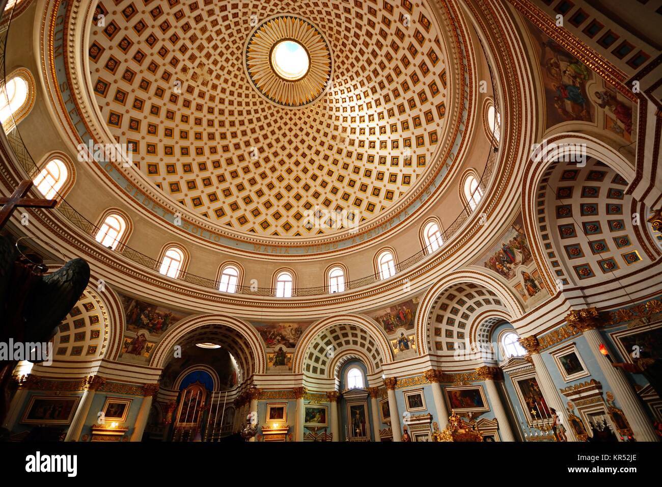 Roman domed ceiling hi-res stock photography and images - Alamy
