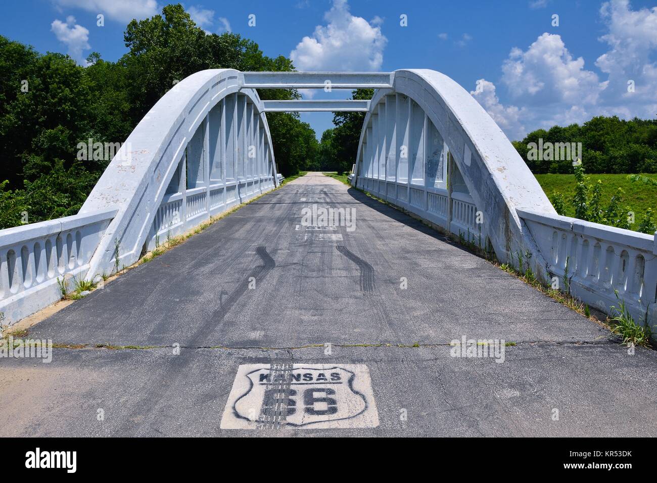 Curve bridge hi-res stock photography and images - Alamy