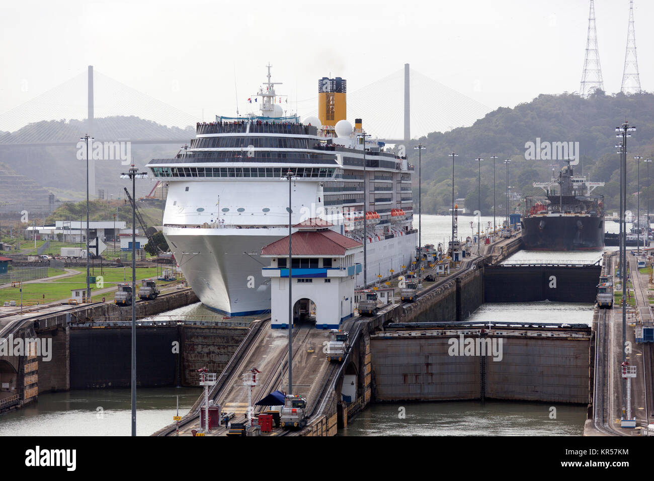 America central panama places panama canal hi-res stock photography and ...