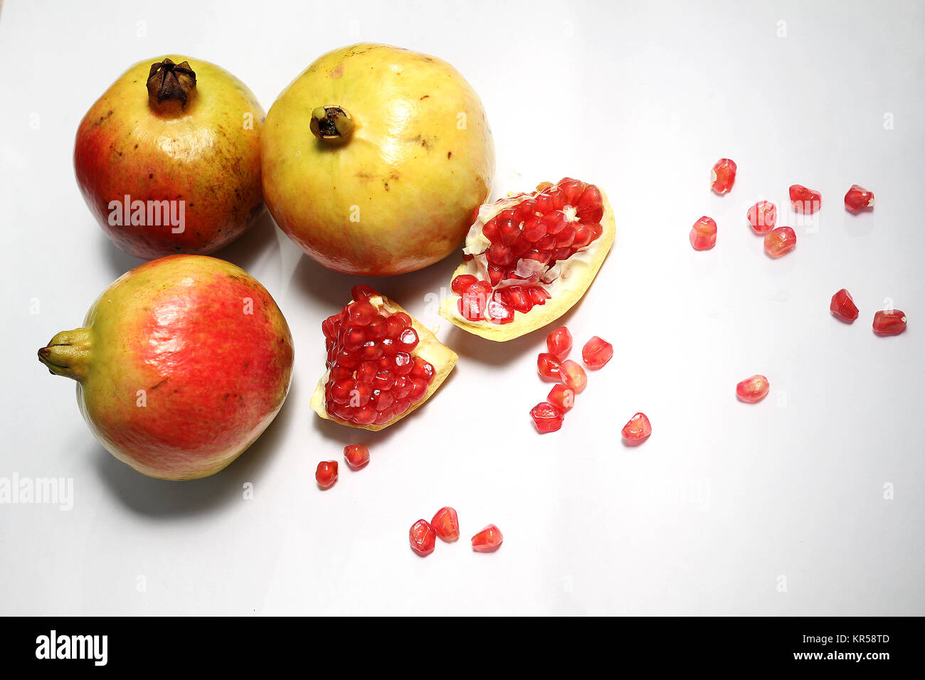 Red shiny fruits hi-res stock photography and images - Alamy