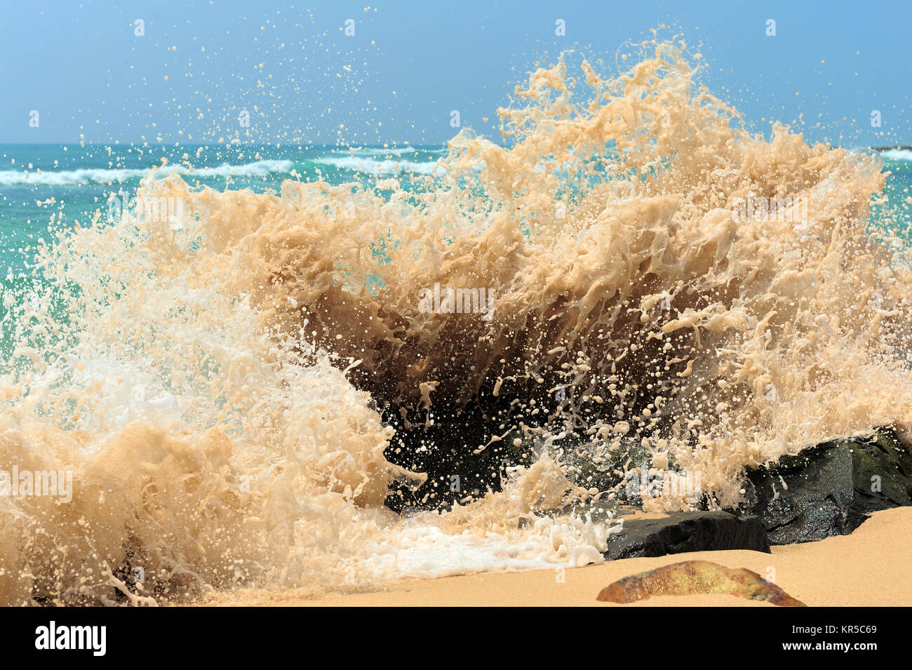 High wave hi-res stock photography and images - Alamy