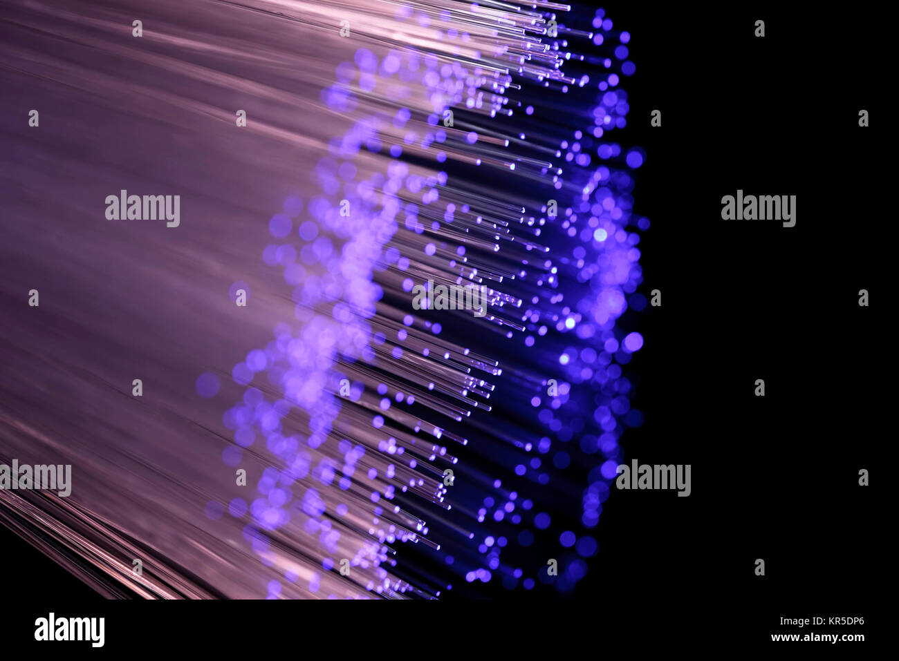 Glasfaseranschluss hi-res stock photography and images - Alamy