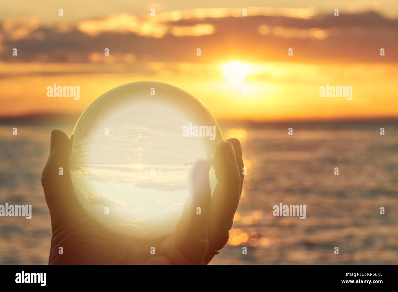 Sun cloud weather symbol pictogram hi-res stock photography and images ...