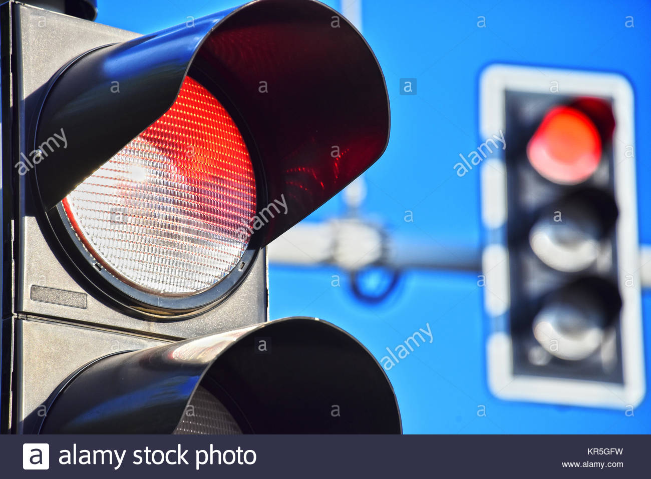 Traffic Light Signal System Stock Photos & Traffic Light Signal System ...