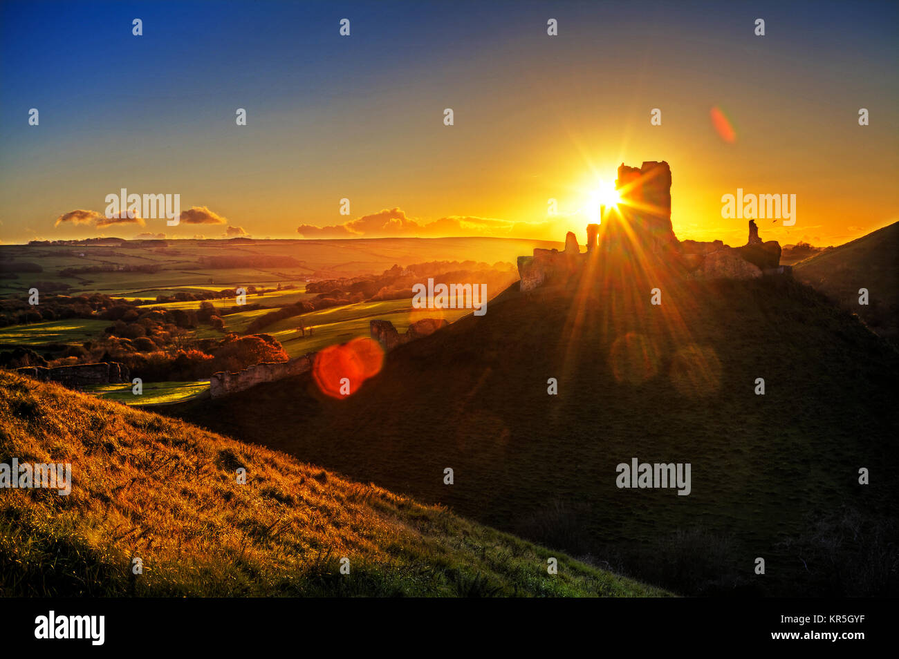 Corfe castle, dorset hi-res stock photography and images - Alamy