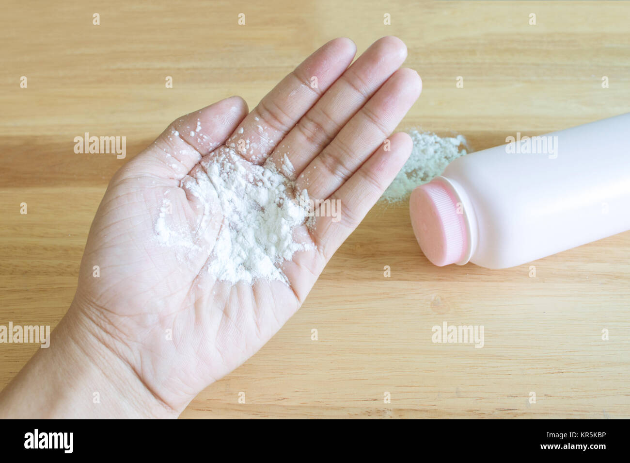 Talcum powder skin hi-res stock photography and images - Alamy