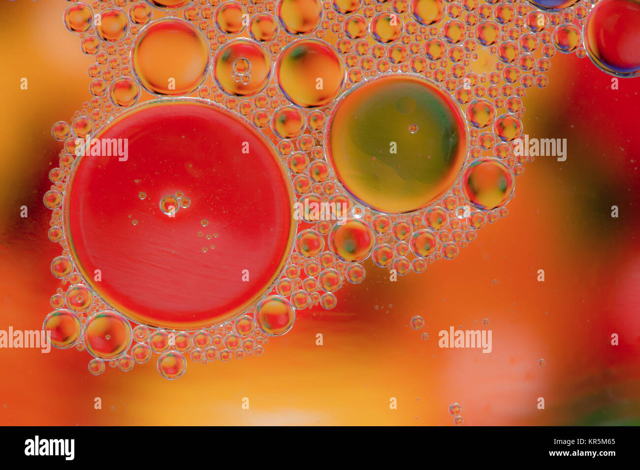 Colored oil shapes hi-res stock photography and images - Alamy