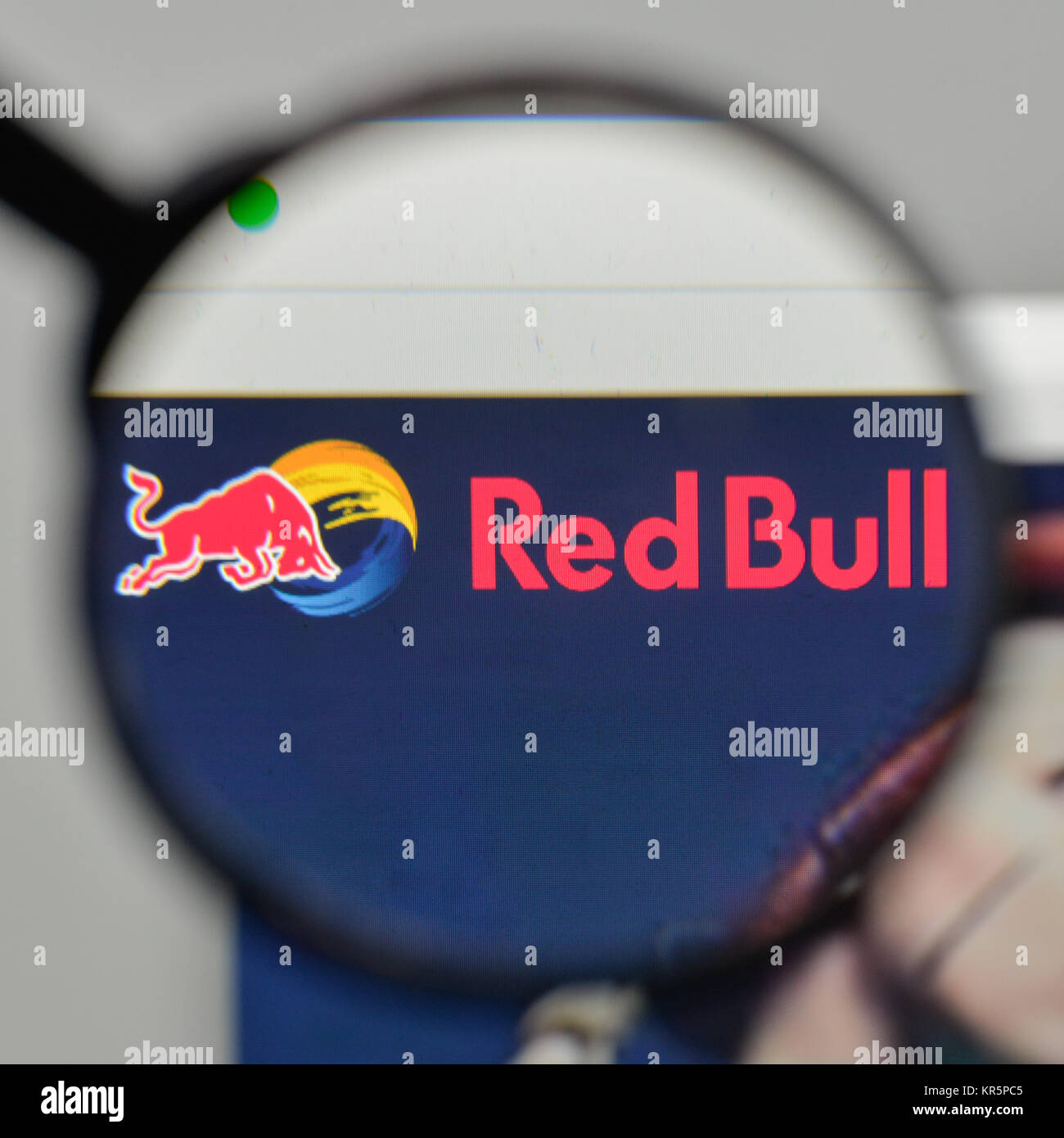 Red bull logo hi-res stock photography and images - Alamy