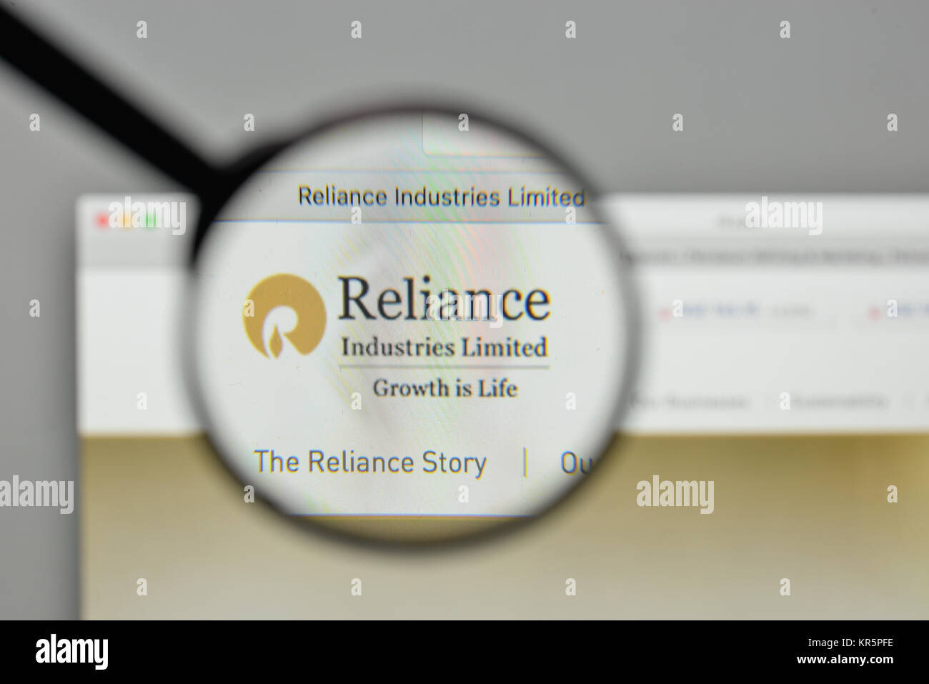 Reliance industries logo hi-res stock photography and images - Alamy