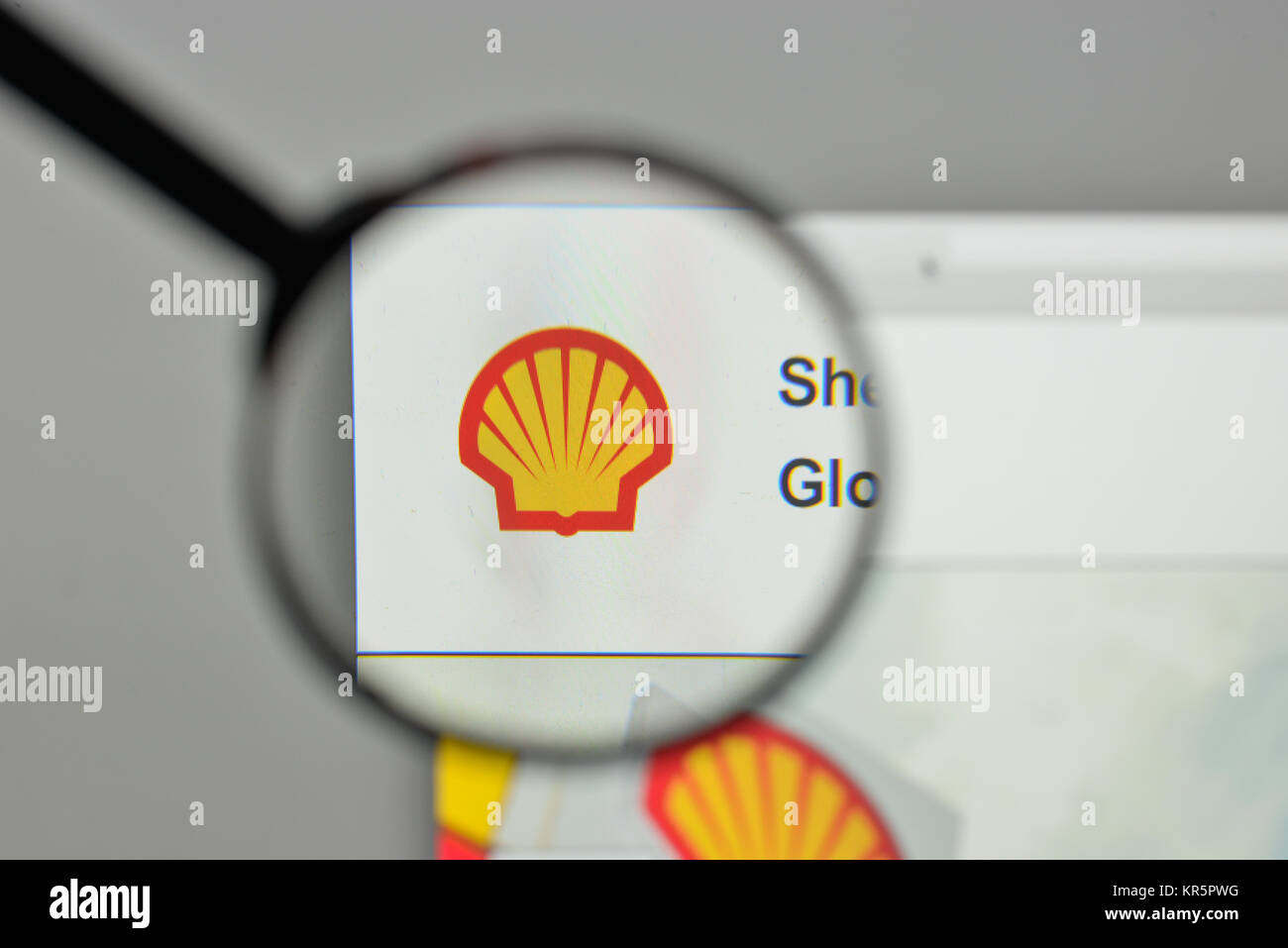 Royal dutch shell logo on hi-res stock photography and images - Alamy