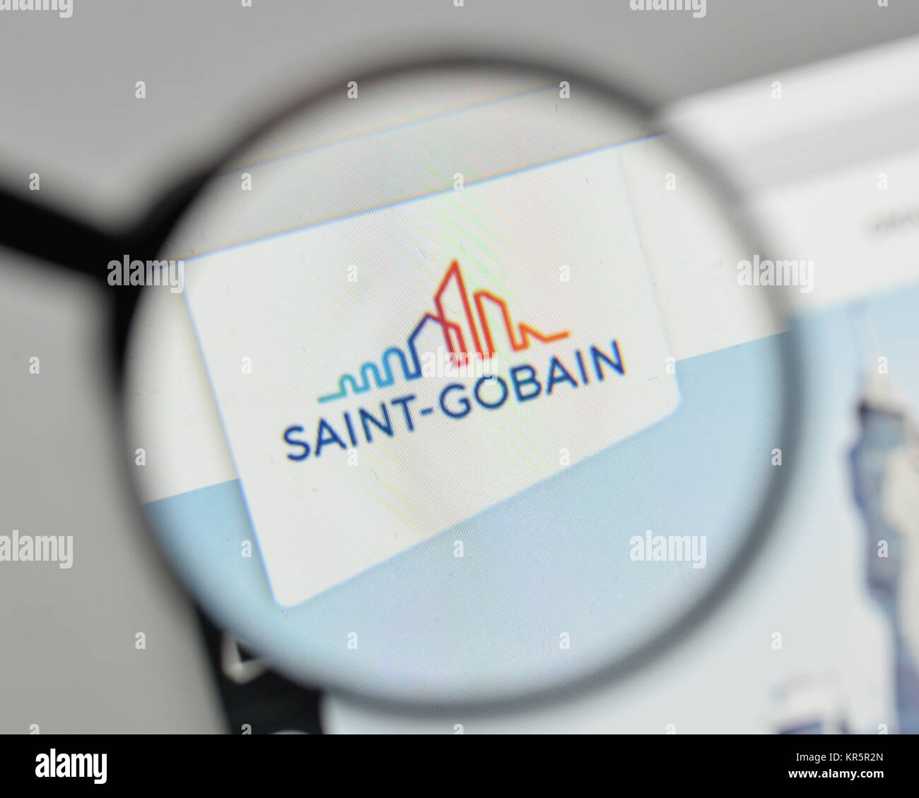 Saint gobain logo hi-res stock photography and images - Alamy