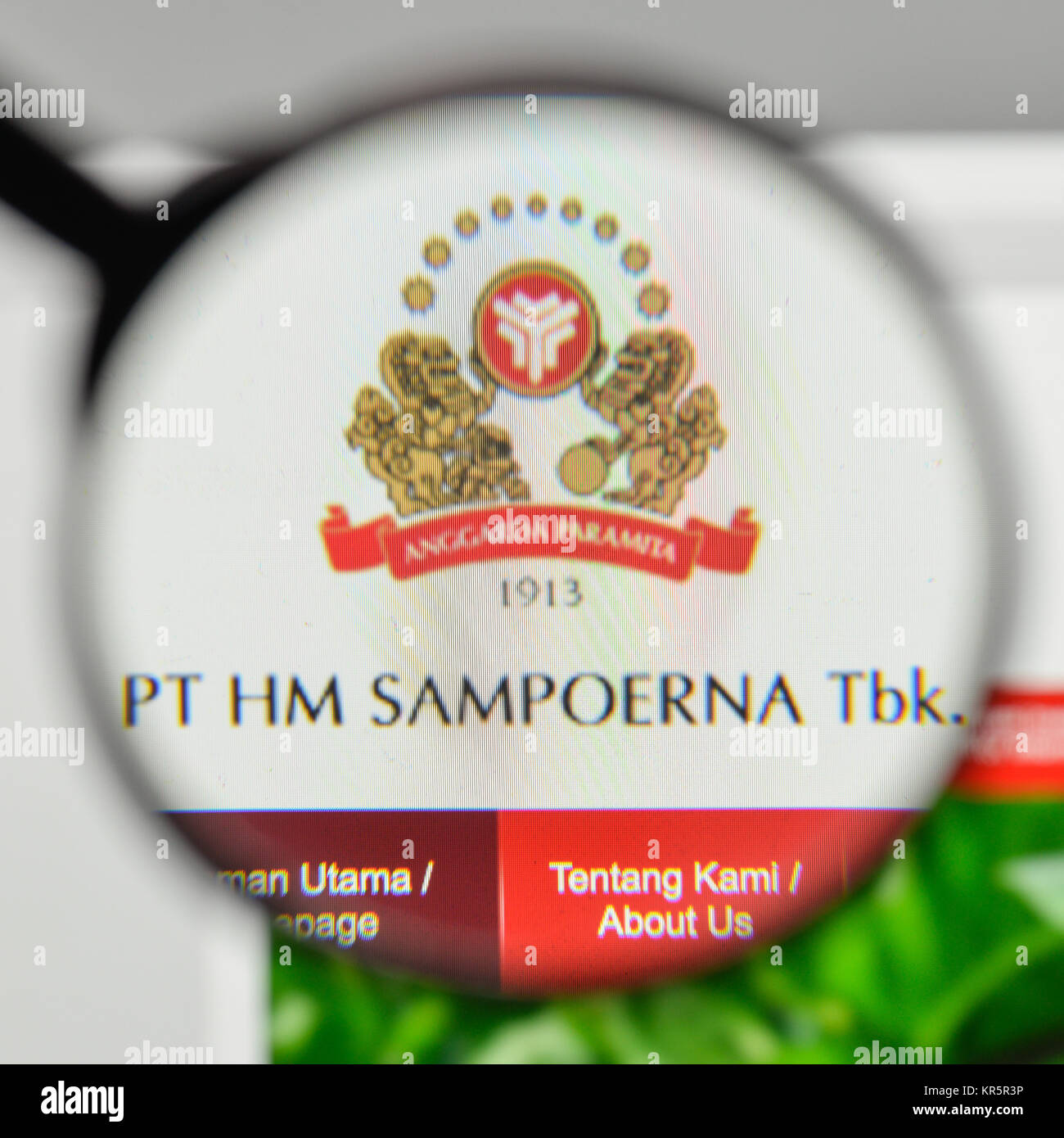 Milan, Italy - November 1, 2017: Sampoerna logo on the website homepage Stock Photo - Alamy