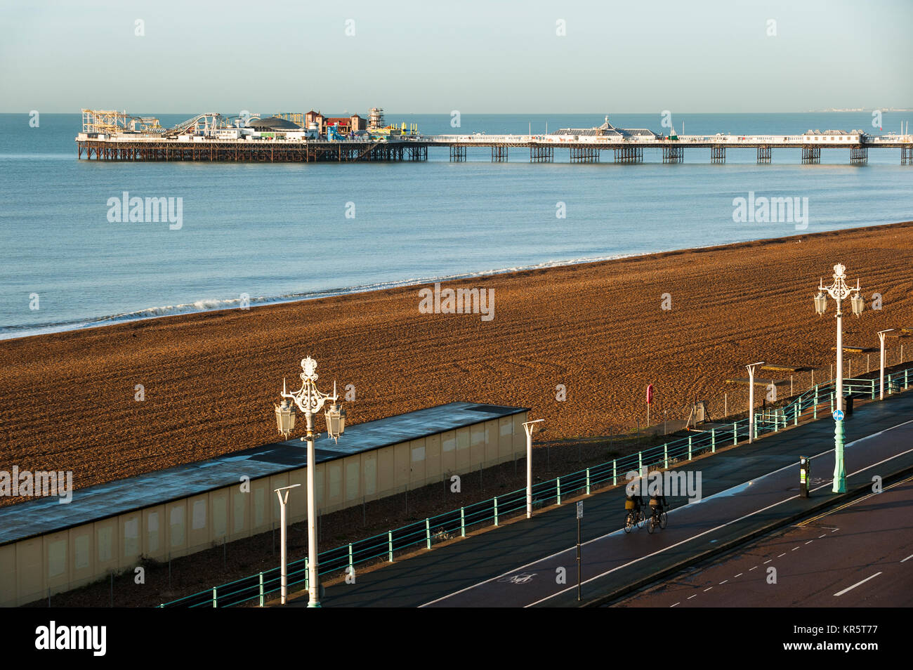 People enjoy morning sun brighton beach hi-res stock photography and ...