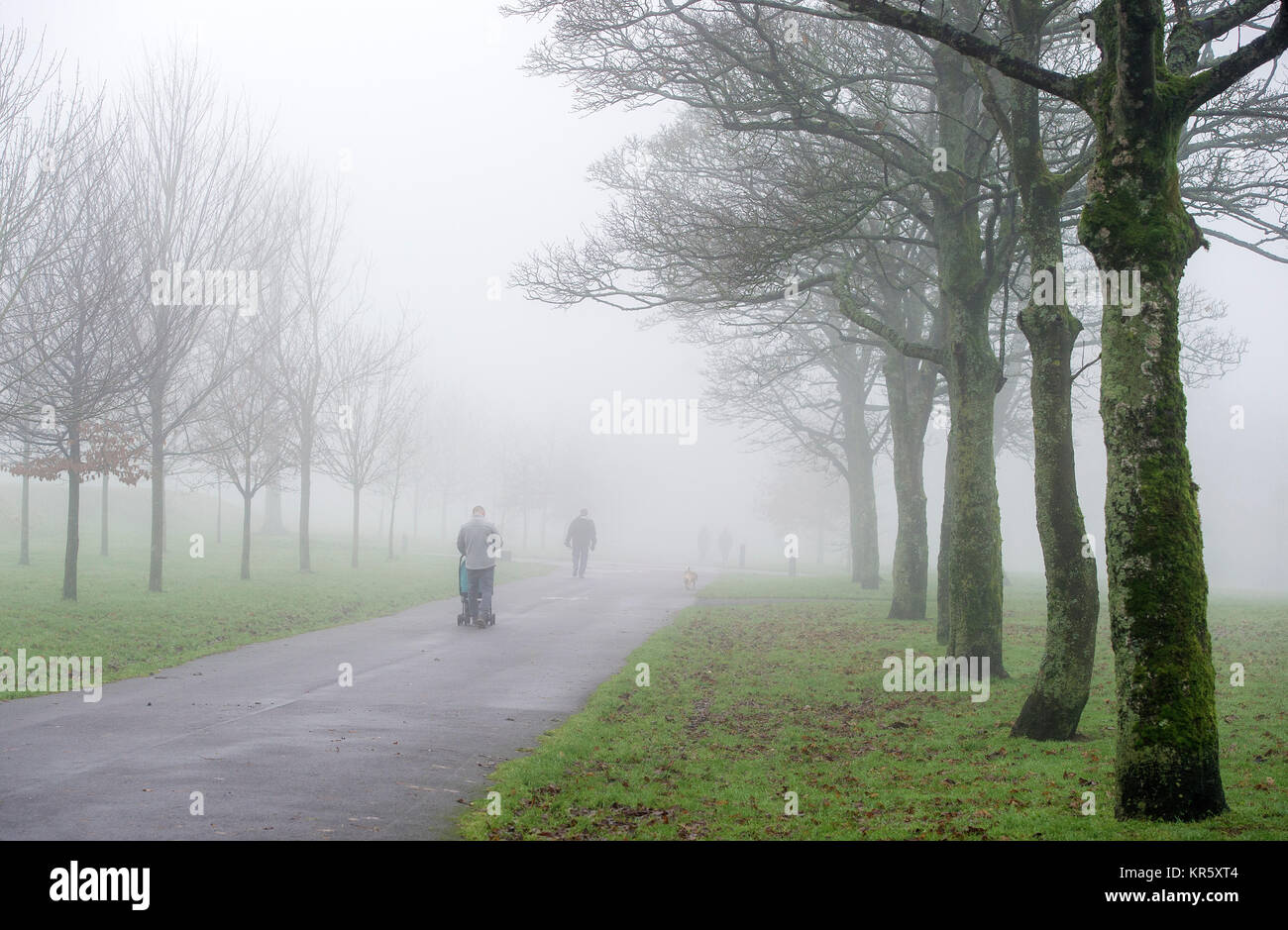Leverhulme Park, Bolton. 18th December, 2017. A blanket of thick fog ...