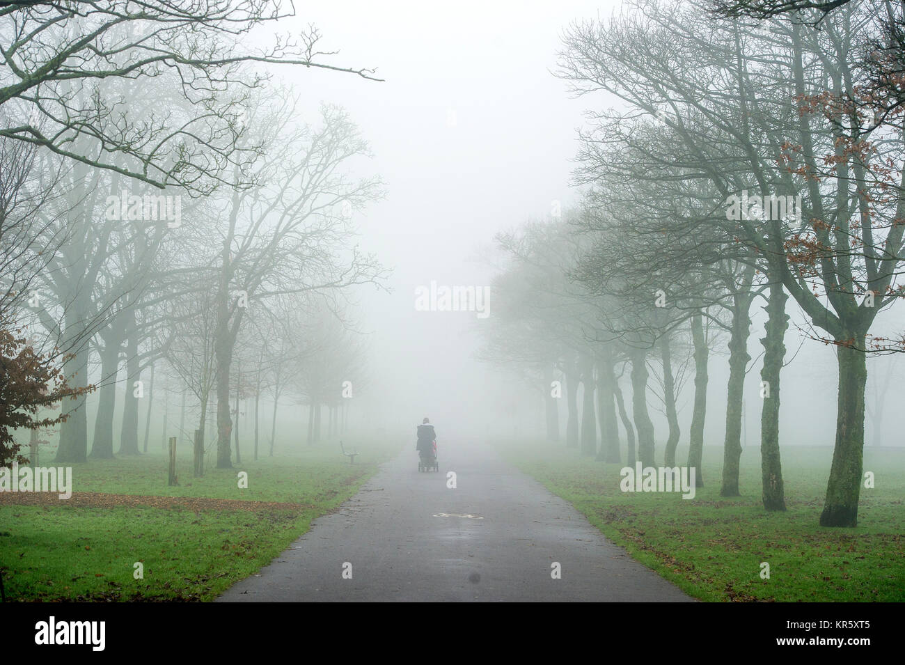 Leverhulme Park, Bolton. 18th December, 2017. A blanket of thick fog ...