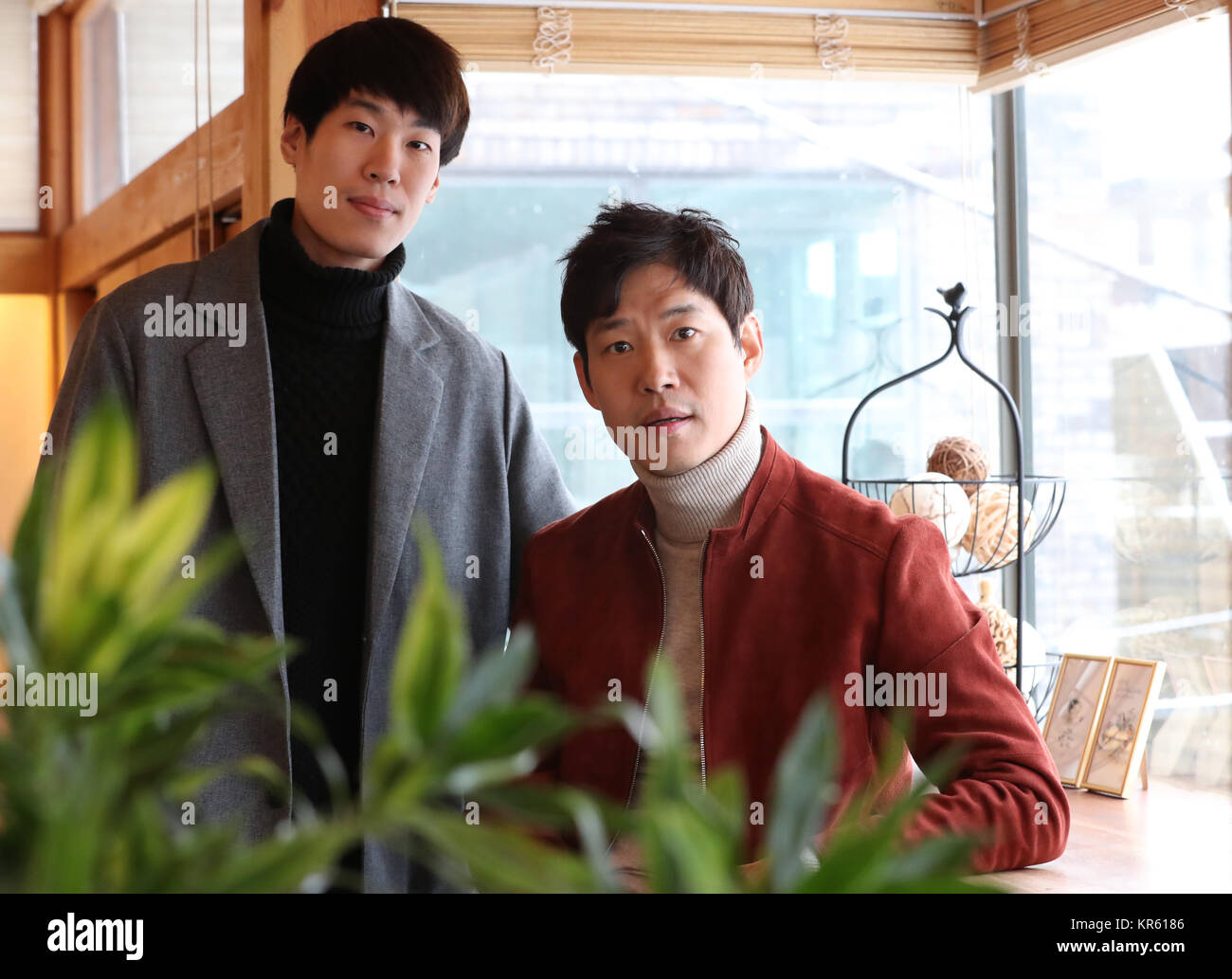 19th Dec, 2017. S. Korean actor Yoo Jun-sang and guitarist Lee Jun-hwa ...