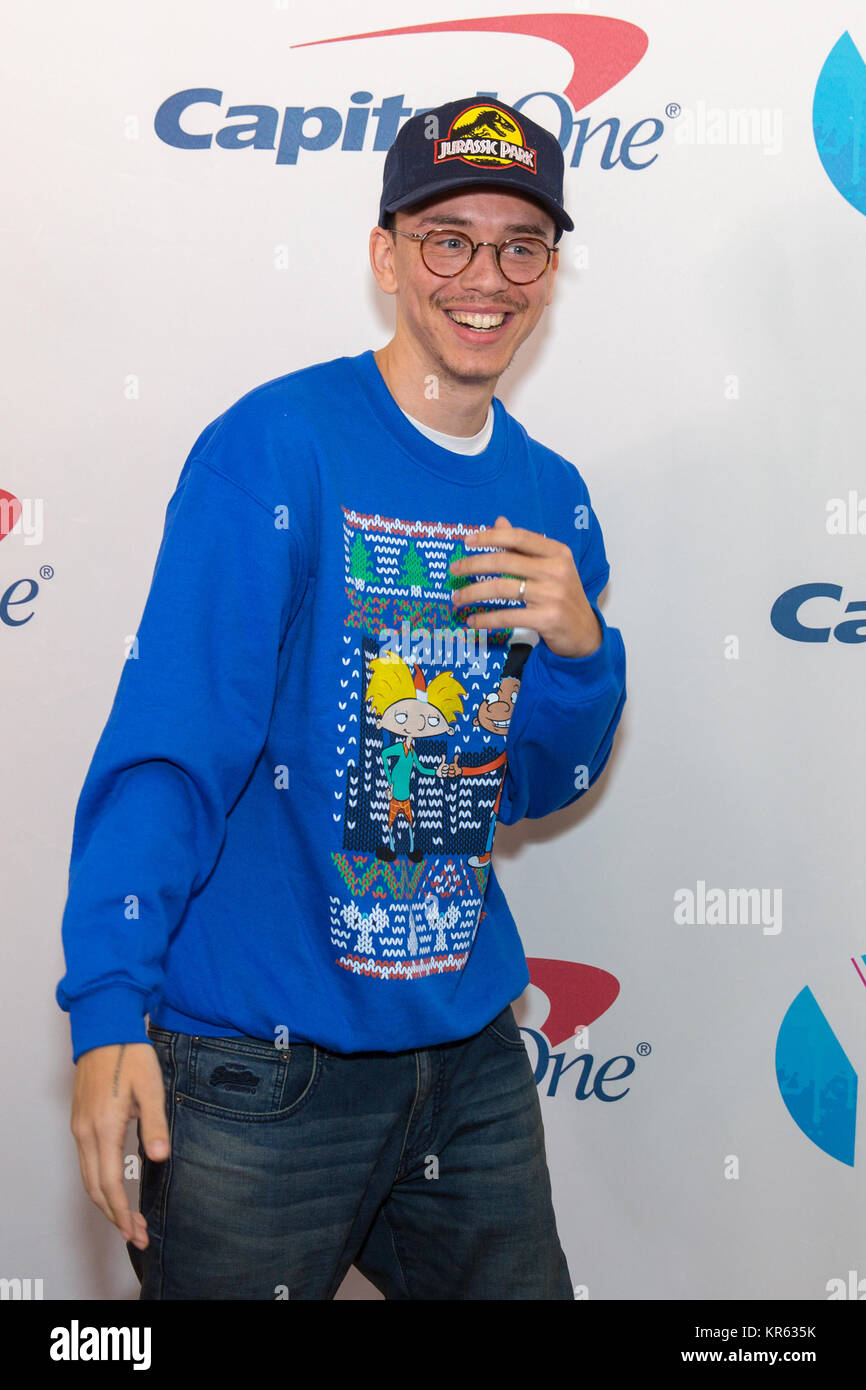 Robert bryson hall hi-res stock photography and images - Alamy