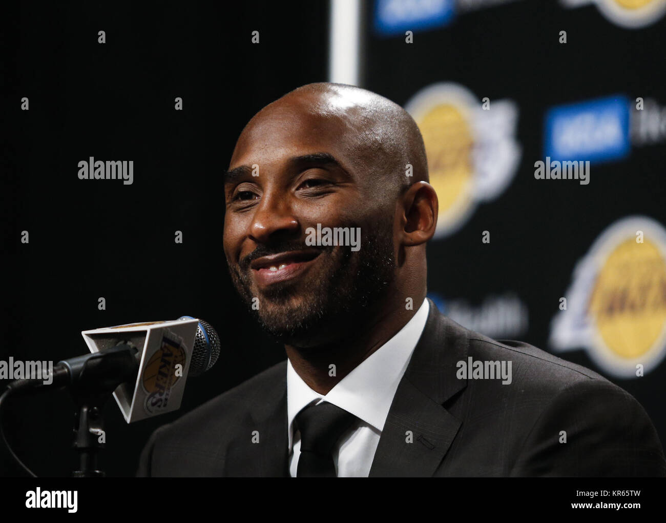 Los Angeles, California, USA. 18th Dec, 2017. Kobe Bryant speaks at a ...