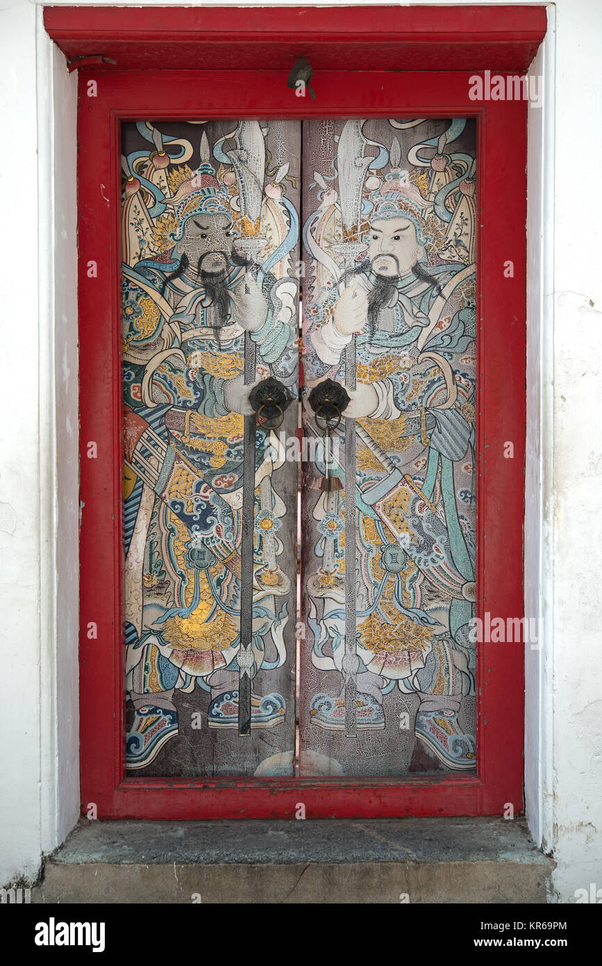 Old chinese doors Stock Photo - Alamy
