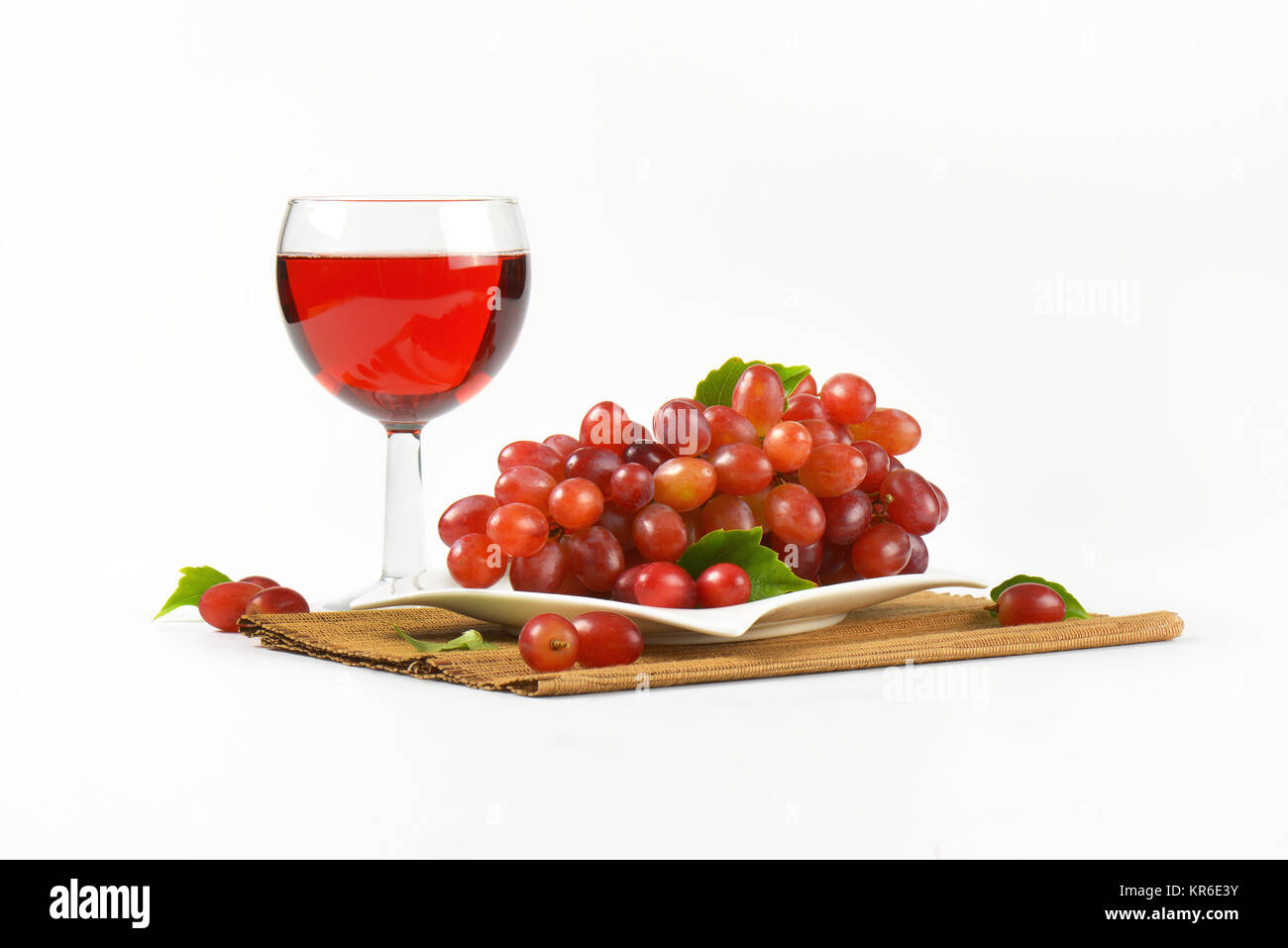 fresh grapes and red wine Stock Photo - Alamy