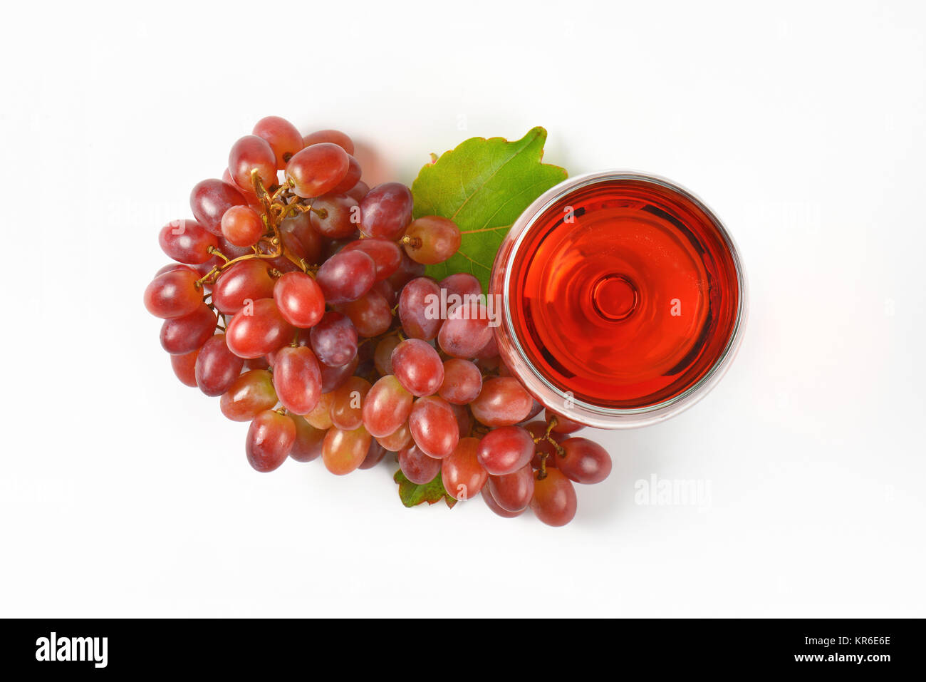 fresh grapes and red wine Stock Photo - Alamy