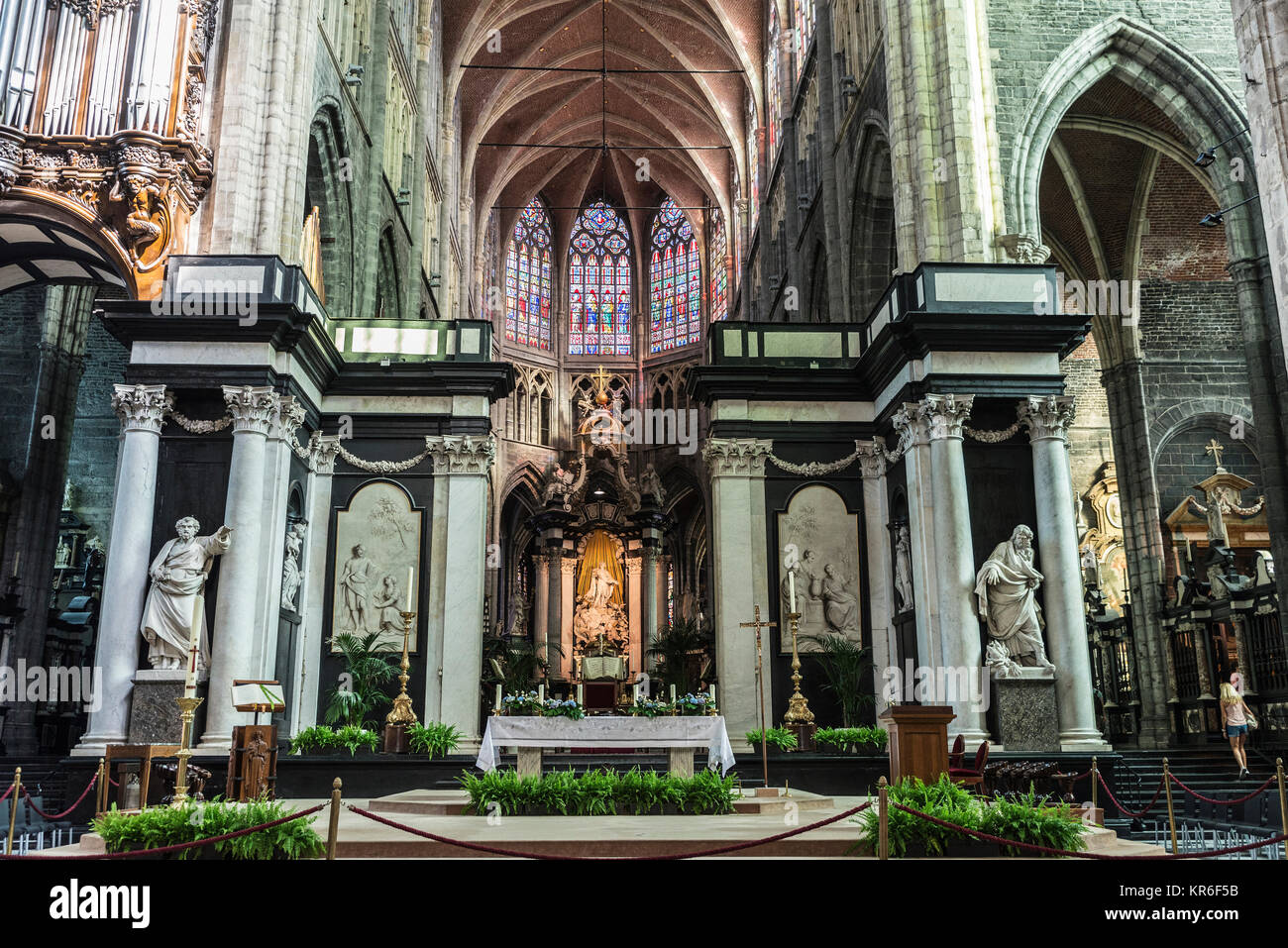 Altar of the Saint Bavo Cathedral (also known as Sint-Baafs Cathedral ...