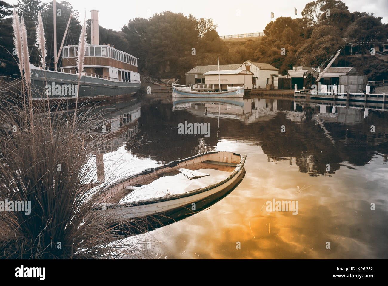 Boat full water sinking hi-res stock photography and images - Alamy