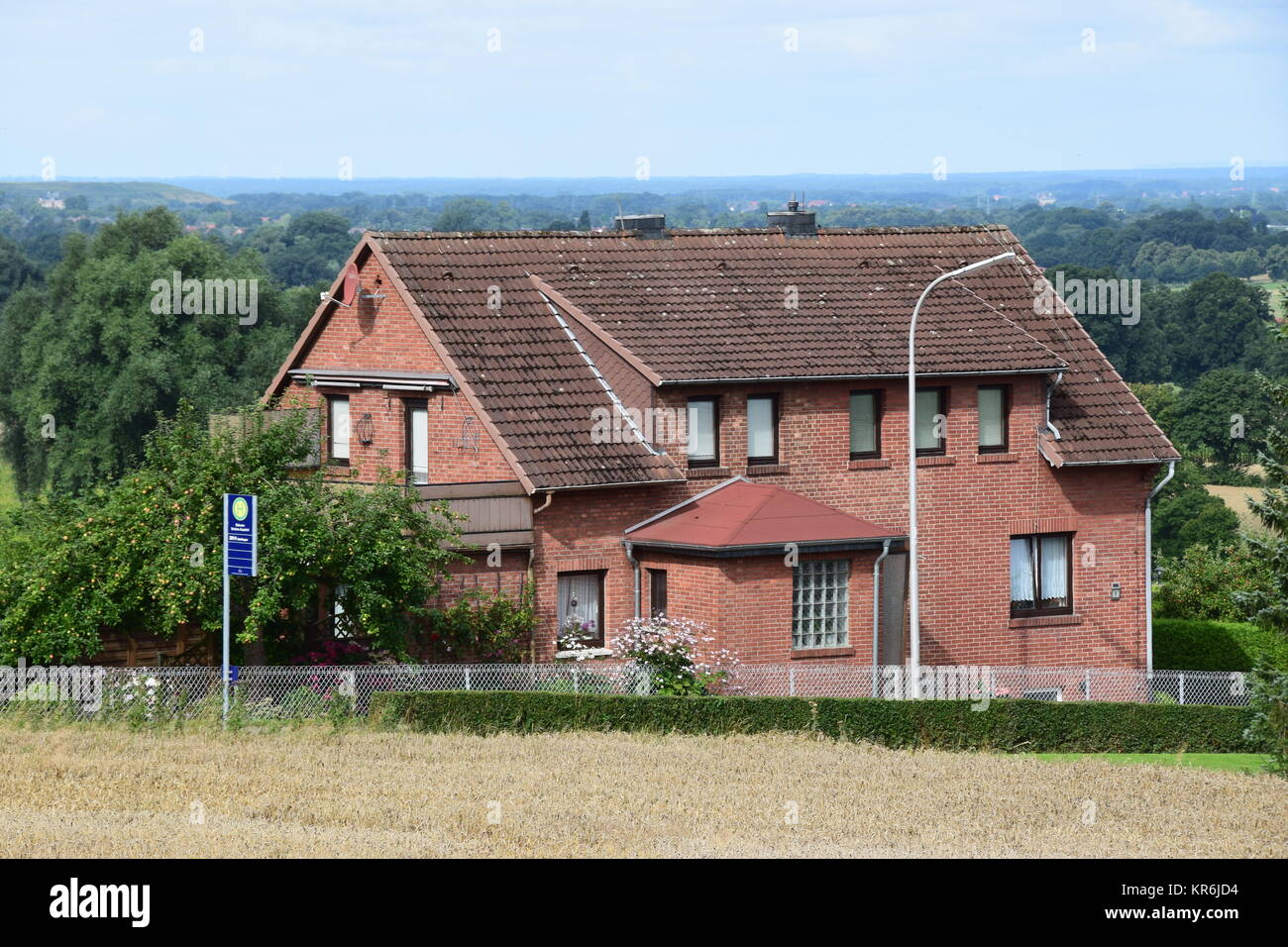 Nondescript village hi-res stock photography and images - Alamy