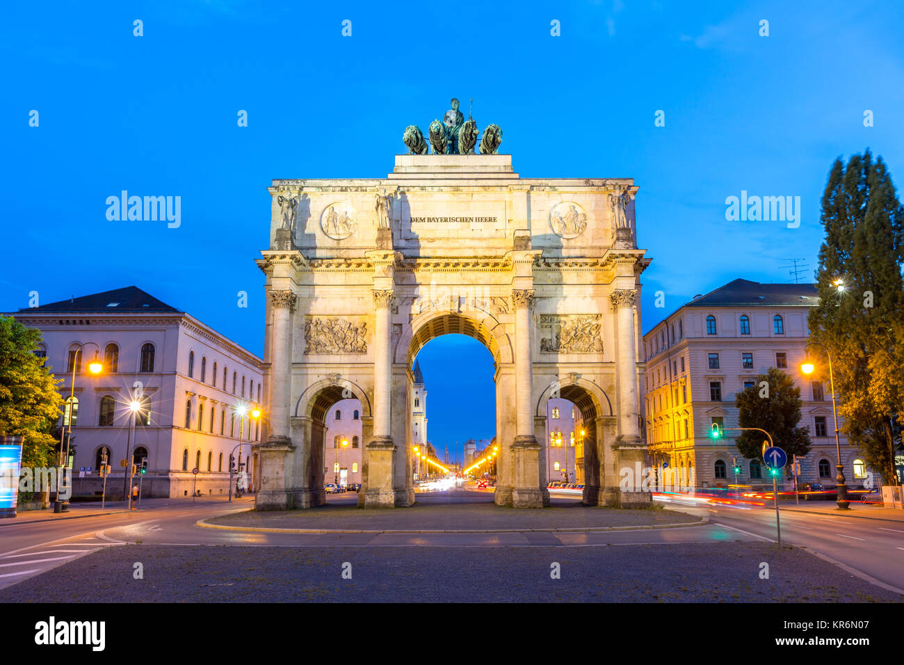 Germany munich siegestor victory arch hi-res stock photography and ...