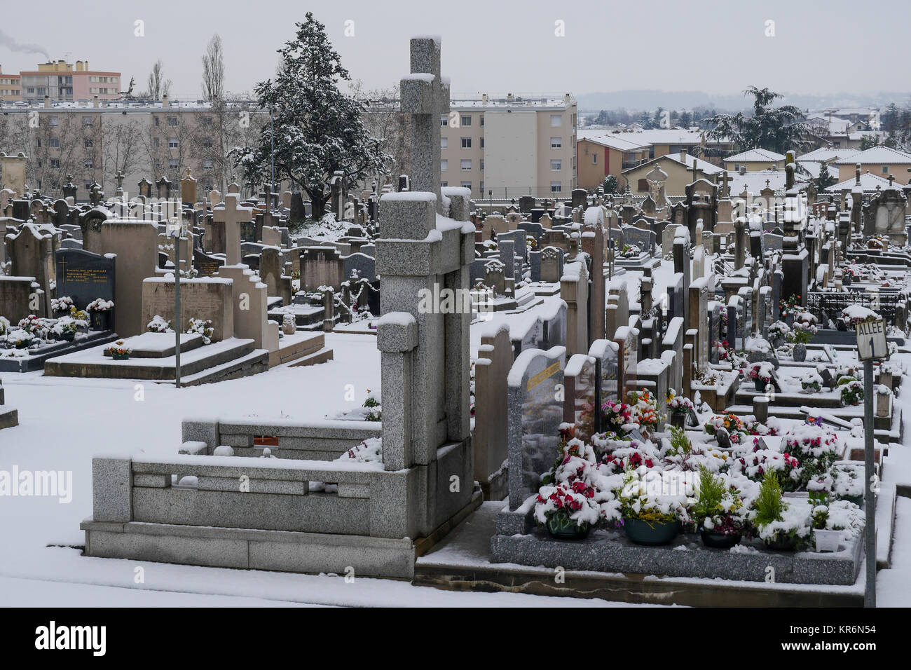 Heavy urban snowfall, Lyon, France Stock Photo - Alamy