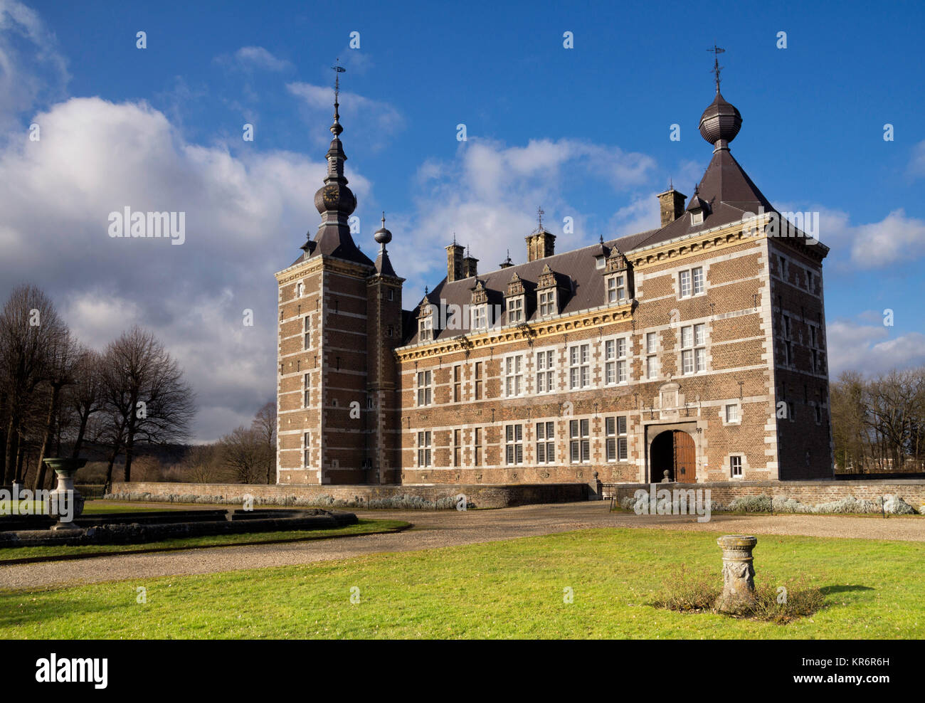 Monumental vase hi-res stock photography and images - Alamy
