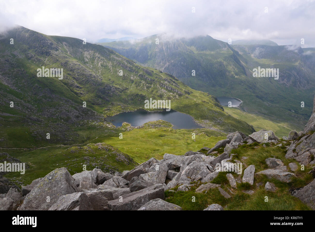 Llyn Bochlwyd, lake view from Mount Tryfan, Snowdonia, Wales, UK Stock ...